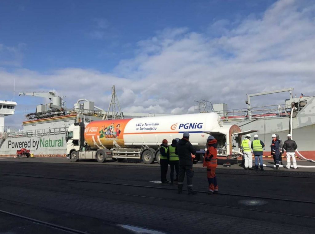 LNG Bunkering Begins At Seaport — City Business News